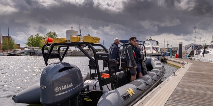 How to Choose the Right RYA Powerboat Training Course In 2024 - Green ...