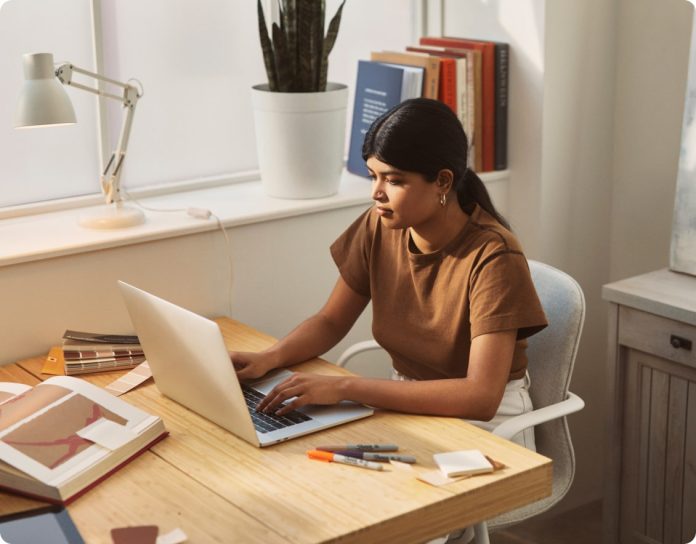 Differences Between Short Term and Long Term Freelancing - Green Poison