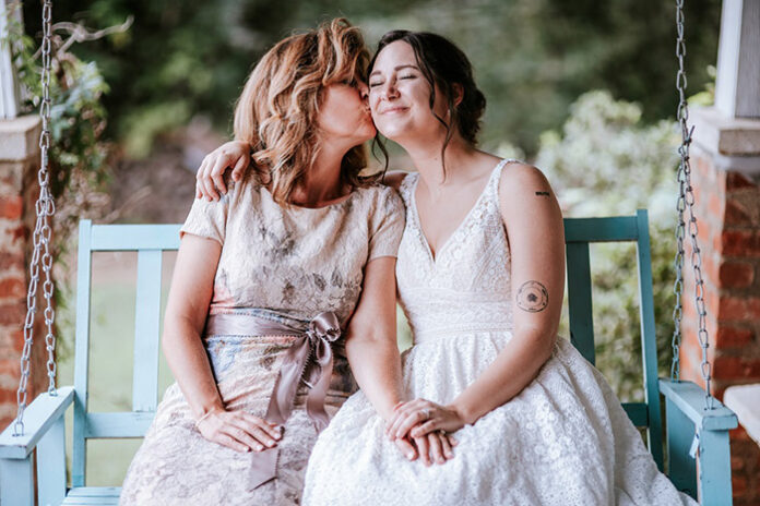 Stay Trendy and Confident with These Mother of the Bride Dresses ...