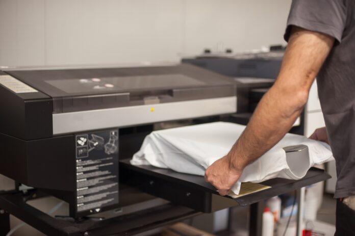 What Is the Difference Between Direct to Garment Printing and Screen ...