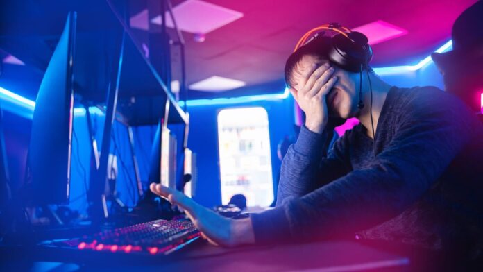 How to Train to Become a Professional Gamer: 6 Tips to Know - Green Poison