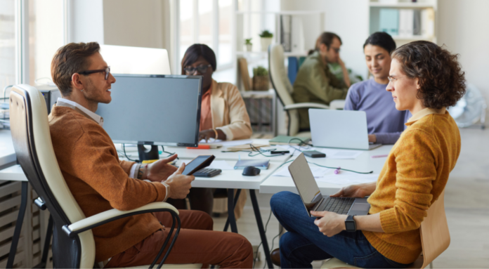 5 Must-Know Tips for Effective Communication as a CEO - Green Poison